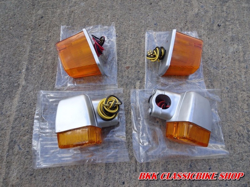 Honda C92 C95 CA95 C72 C77 CA77 Front and rear Turn Signal Winker set ...