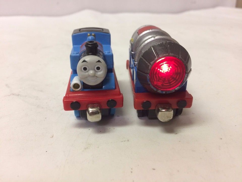 THOMAS THE TRAIN ENGINE Take Along JET ENGINE & THOMAS Diecast Lights ...