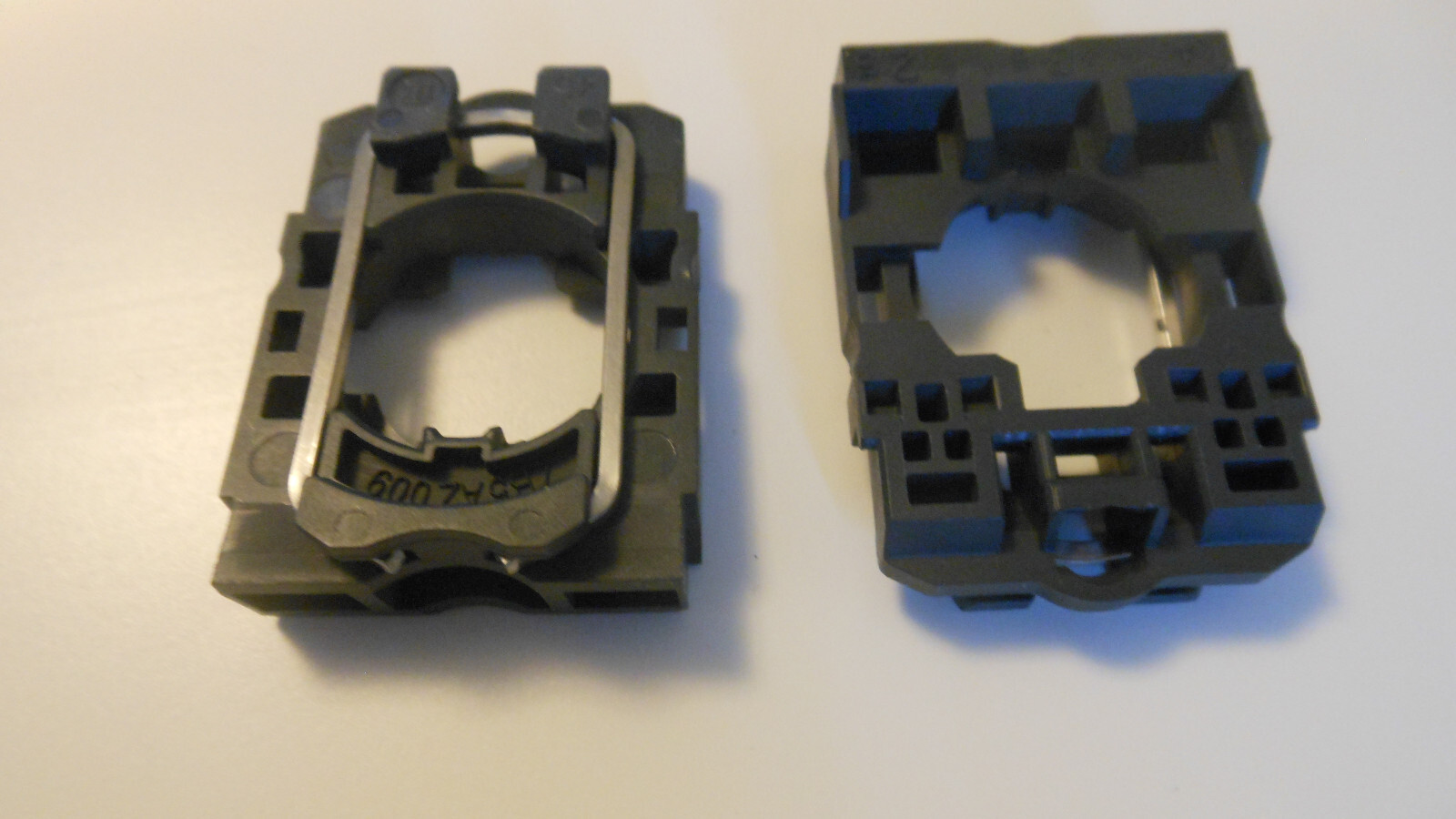 SCHNEIDER ELECTRIC ZB5AZ009 (PKG OF 2) *NEW* | eBay