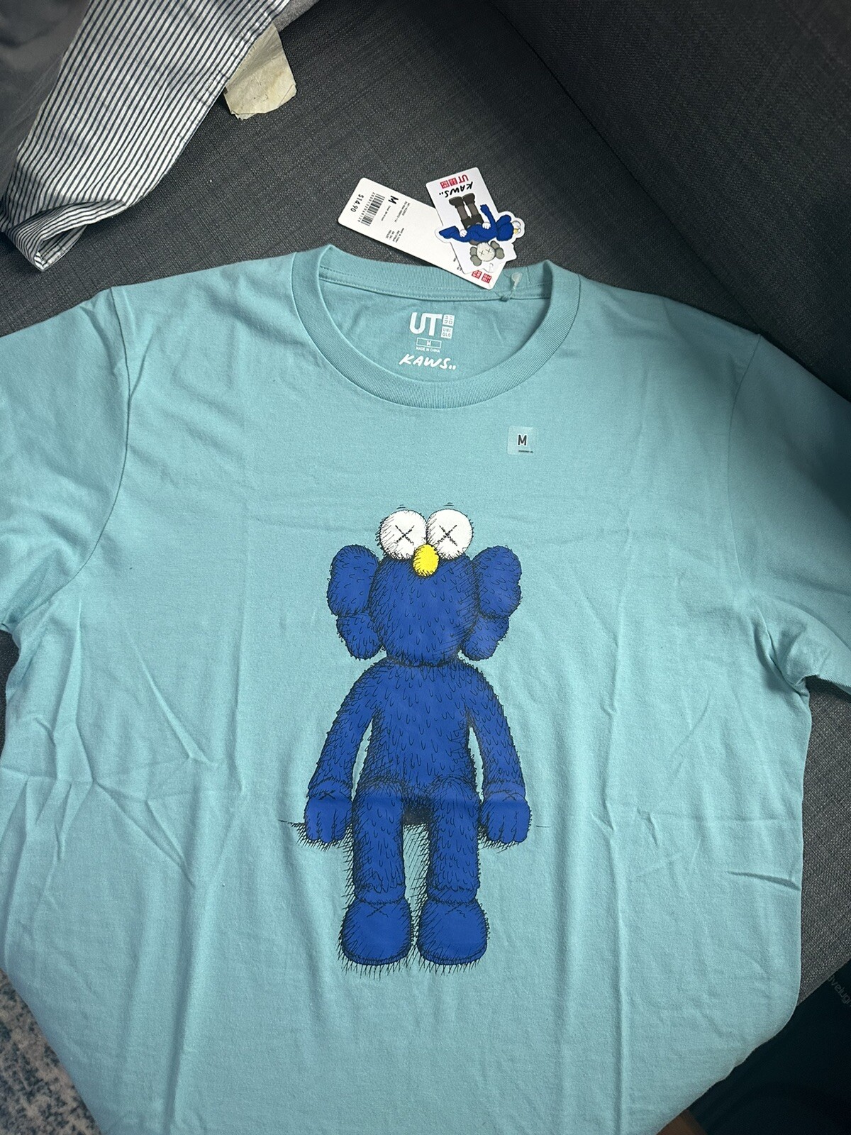 2018 Uniqlo x KAWS Blue Sesame Tee Teal Men Size MEDIUM BRAND NEW | eBay