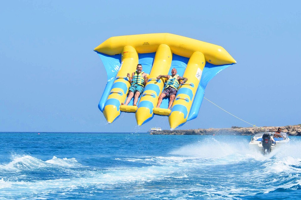 6 Person Inflatable Fly Fish Towable Banana Boat Tube For water sports ...