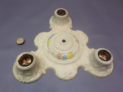 VINTAGE FLUSH MOUNT CAST ALUMINUM CEILING LIGHT FIXTURE W/ CENTER CAP ...