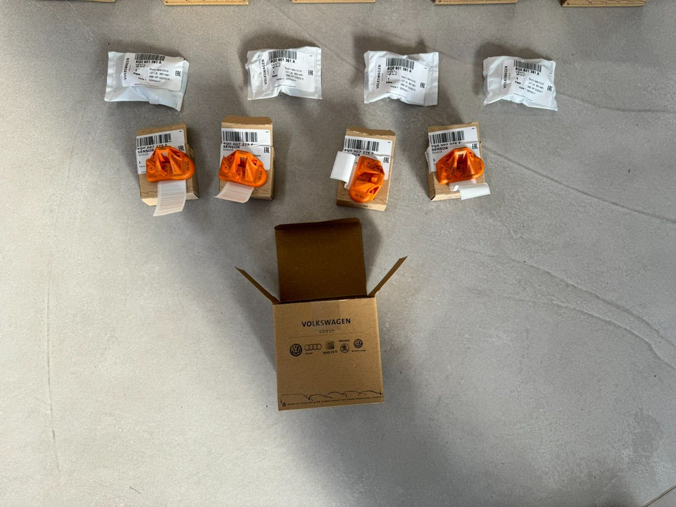 5Q0907275F LAMBORGHINI TIRE PRESSURE SENSOR 5Q0998270F = 1*SET ...