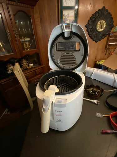 T-Fal Maxi Electric Super Clean Safety Deep Fryer 2.2lb Non-Stick White ...