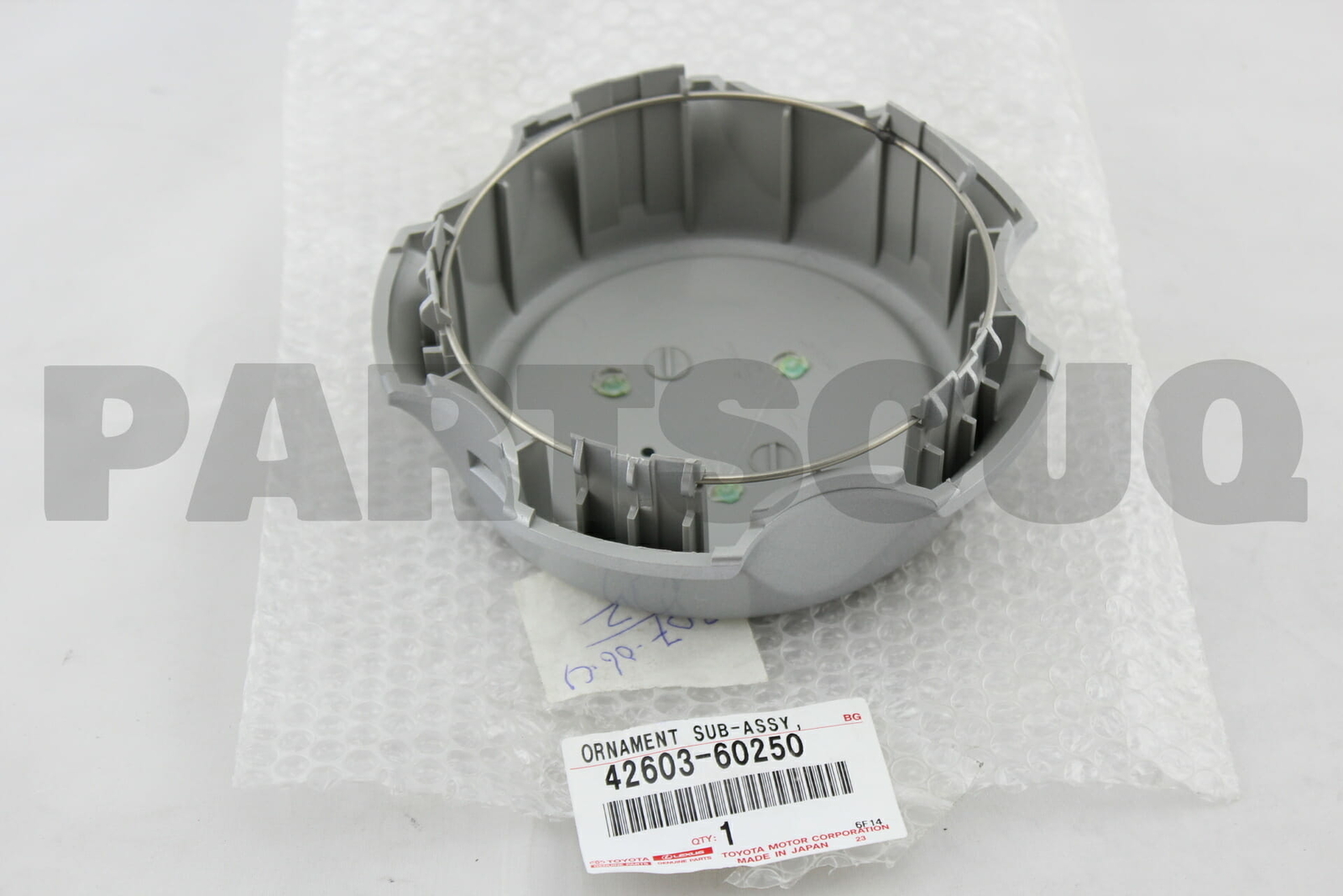4260360250 Genuine Toyota ORNAMENT SUB-ASSY, WHEEL HUB(FOR FRONT) 42603 ...