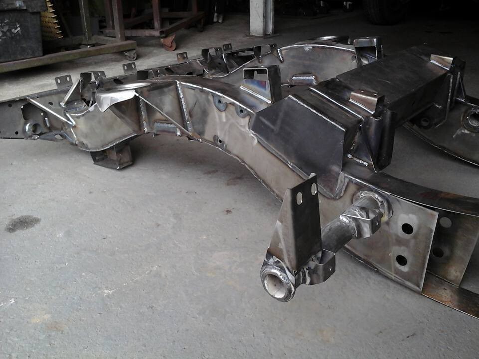 LANDROVER DEFENDER 90 TDI REAR REPLACEMENT HALF CHASSIS HEAVY DUTY 3MM ...