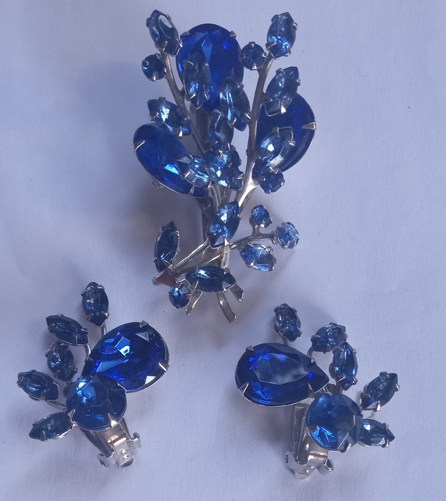 Royal Blue Flower Branch Mid Century Brooch/Pin Clip … - Gem