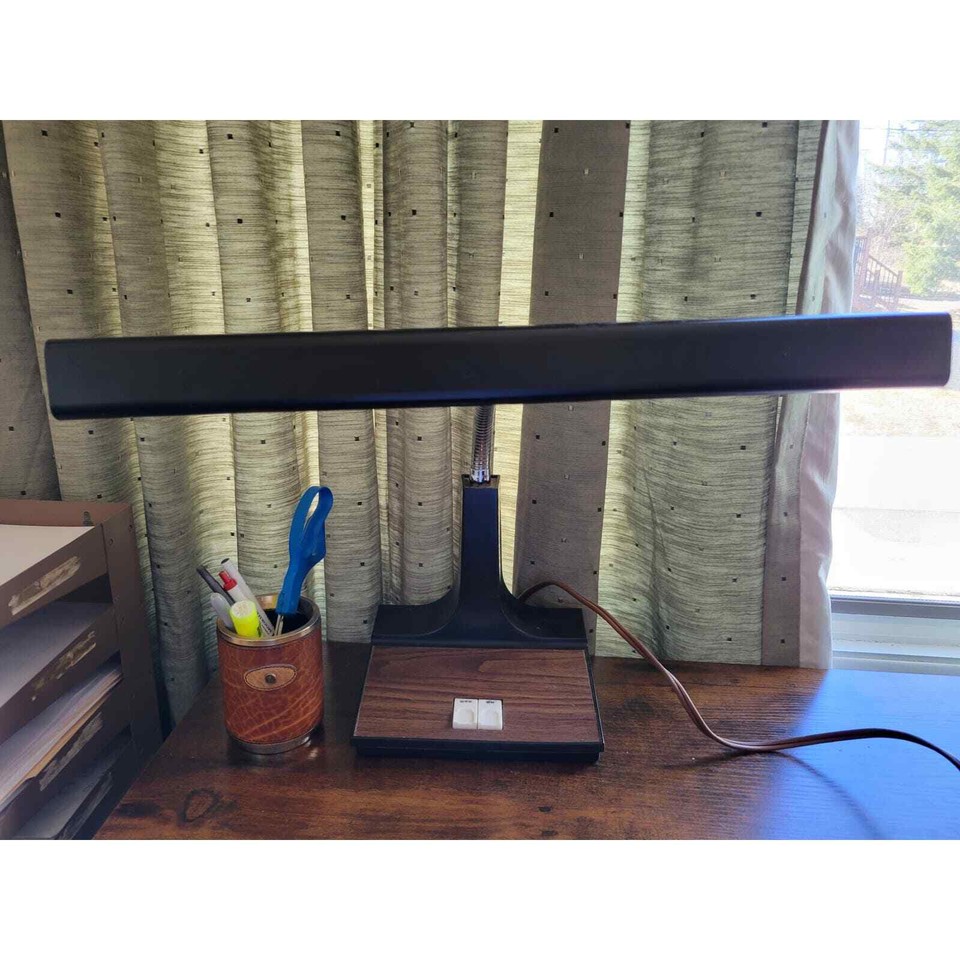 Vintage Mobilite #169 Gooseneck Fluorescent Desk Lamp - works | eBay