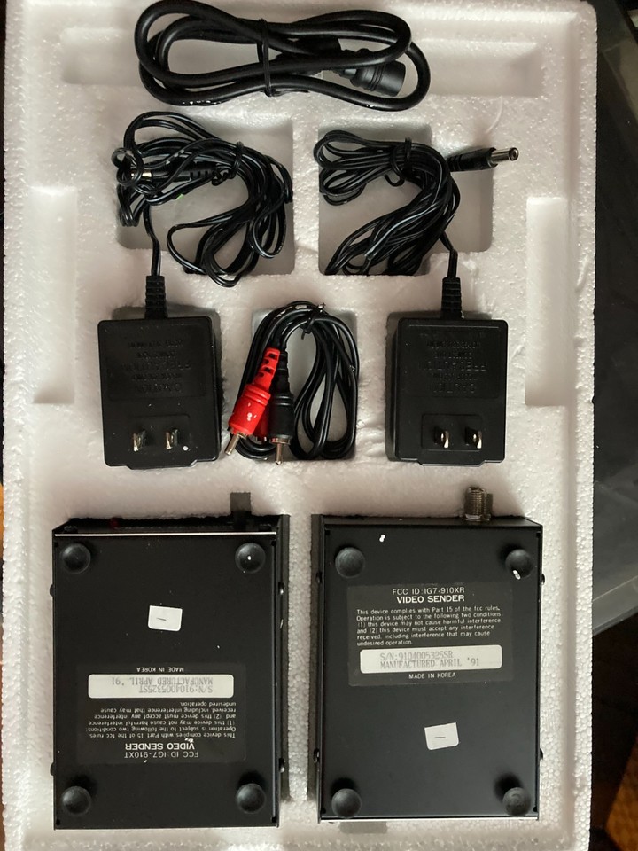 Video Sender. Transmitter/Receiver. Model ST910XT XR Wireless. For VHS ...