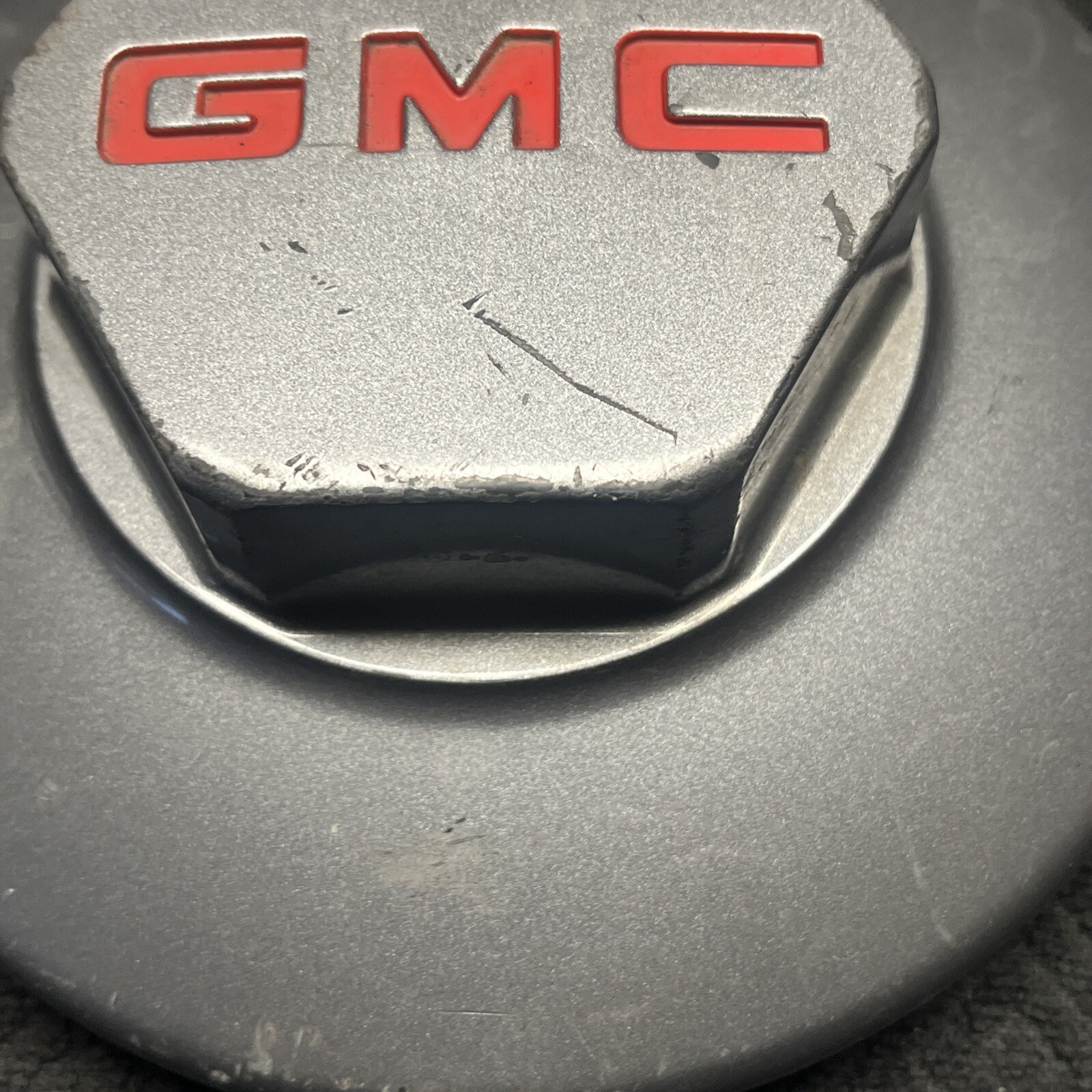 GMC Jimmy Sonoma 15661028 OEM Wheel Center Rim Cap Cover Lug Dust 5084 ...