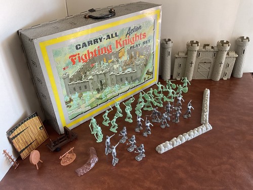 Louis Marx Carryall Action Fighting Knights 1968 Playset #4635 | eBay