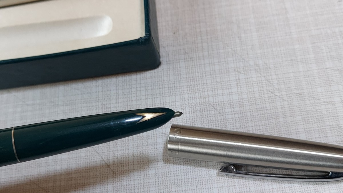 ✒️Vintage Hero 329 Dark Green F Fine Hooded Nib Fountain ✒️Vintage Hero 329 Dark Green F Fine Hooded Nib Fountain
