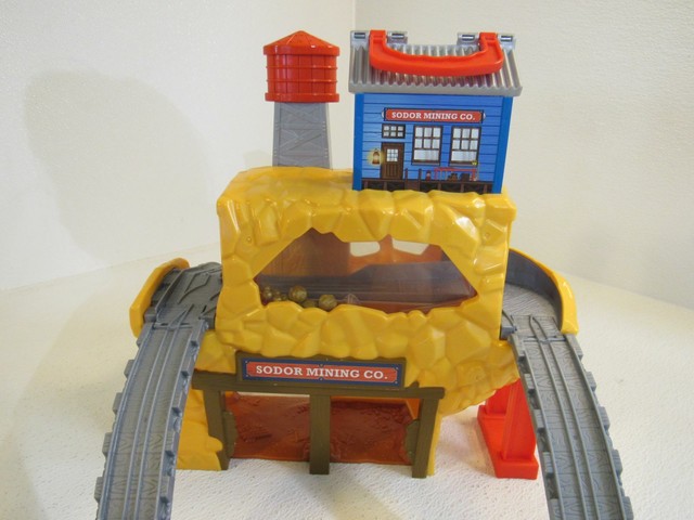 Thomas Take N Play Rumbling Gold Mine Run Train Playset Fisher 95339 I ...