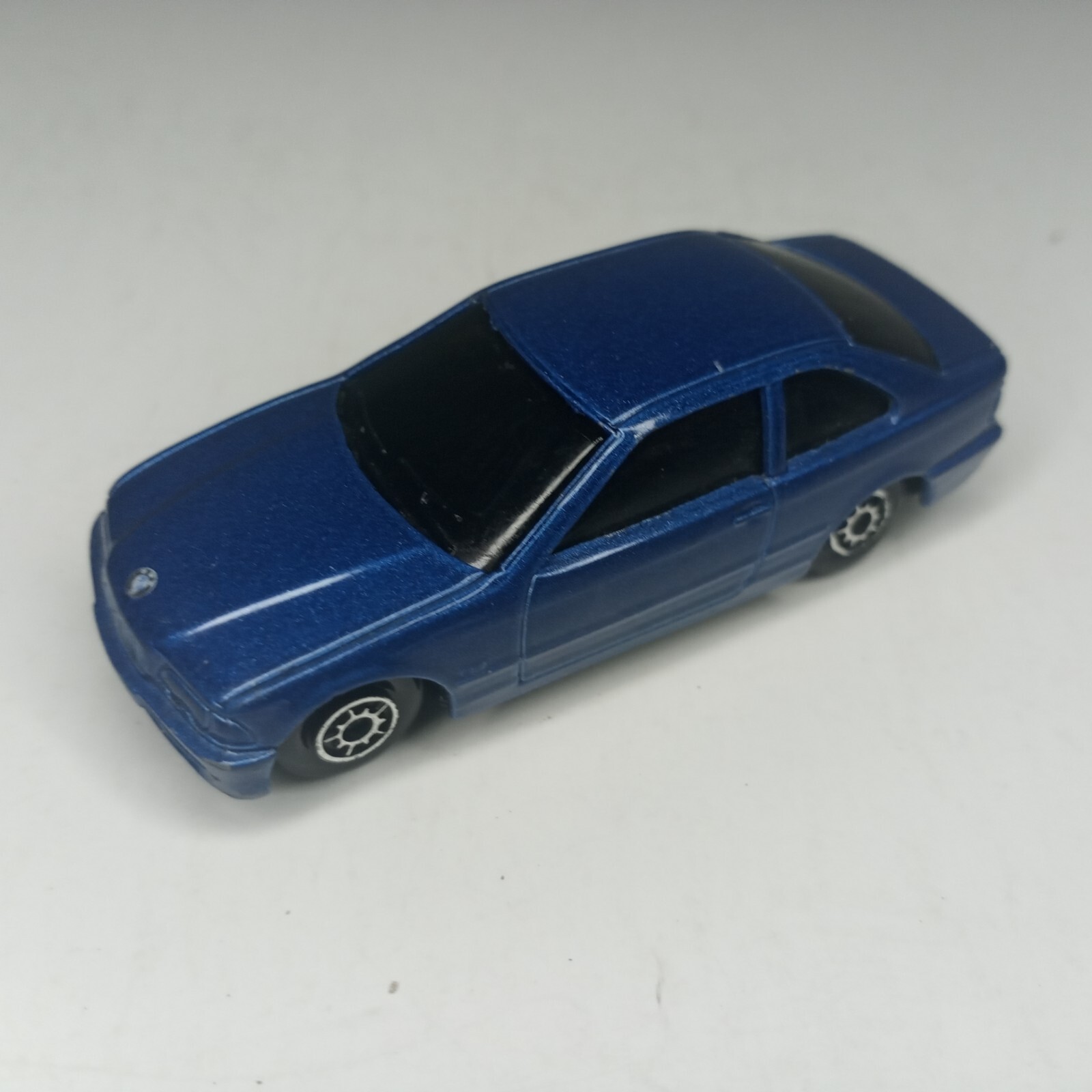 Vintage Maisto BMW 3281 Shiny blue diecast toy car collectible vehicle ...