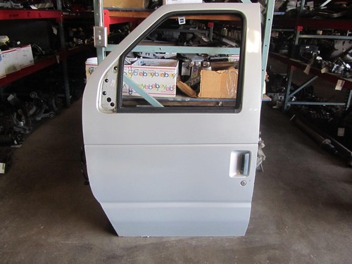 03-07 FORD E350 VAN Left Front Driver Door Silver Metallic YN LOCAL ...