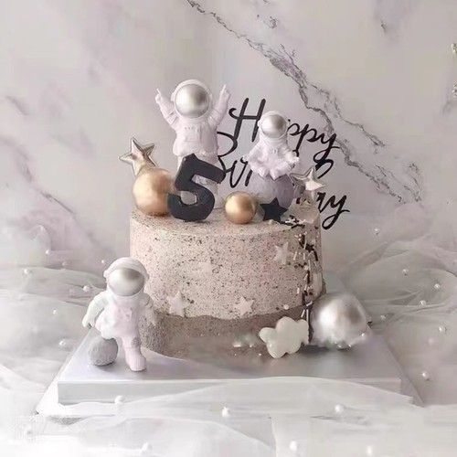 3pcs Cake Decorations Creative Decor Space Man Birthday Cake Ornaments ...