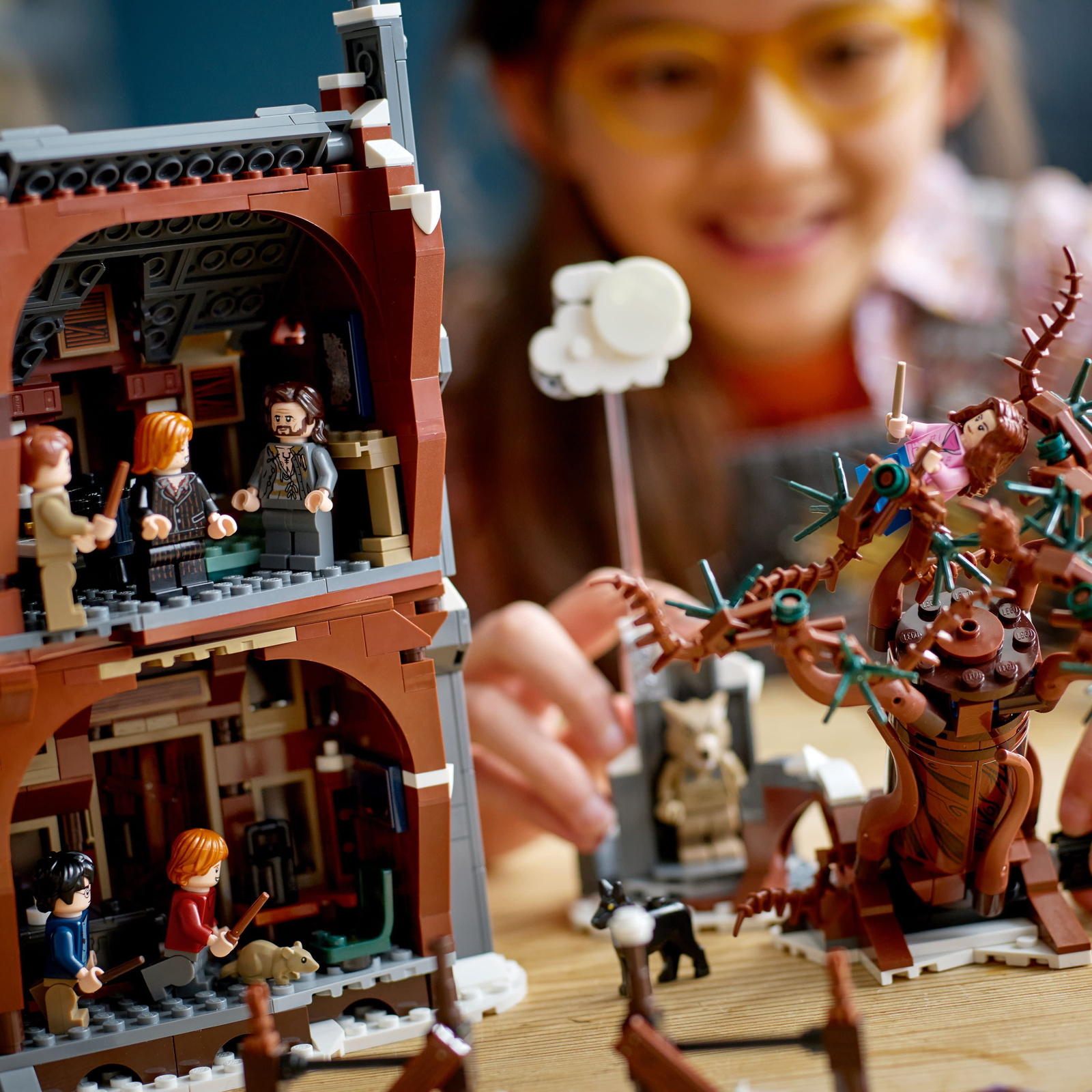 LEGO Harry Potter: The Shrieking Shack & Whomping Willow (76407) for ...