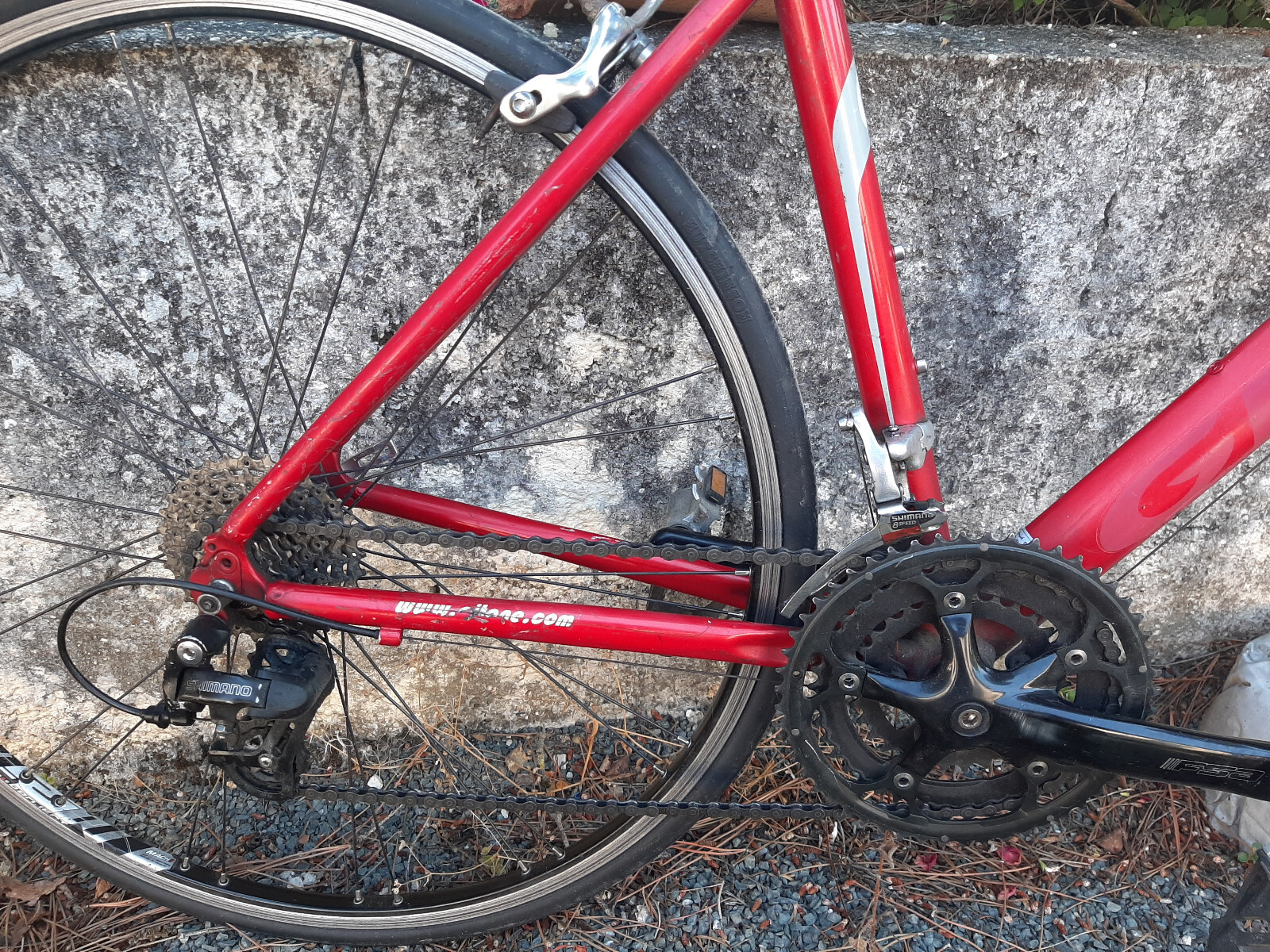 Vélo Gitane de route rouge cadre alu taille 54 / 24 vitesses Shimano ...