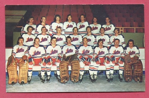 1973 WINNIPEG JETS TEAM POSTCARD..WITH BOBBY HULL, ANDRES HEDBERG---EX ...