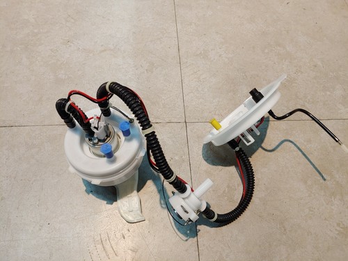 BMW 5 6 Series F06 F07 F10 F12 PIERBURG Fuel Pump Assembly 70270160 ...