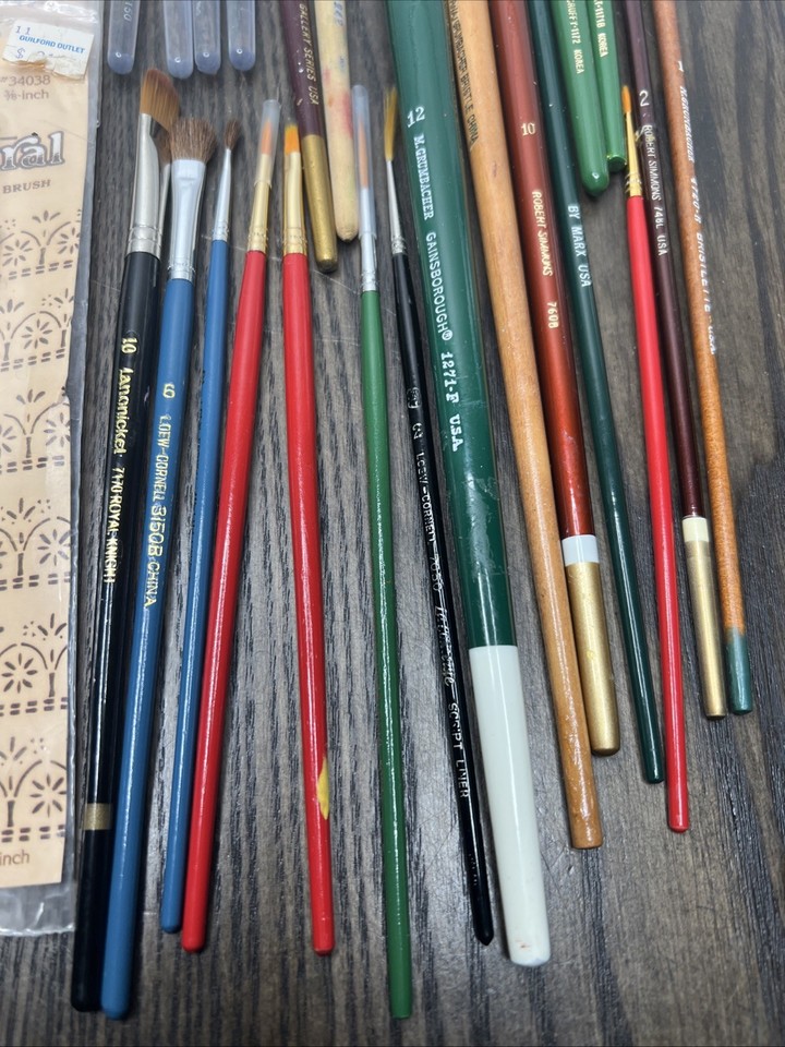 Art Paint Brushes Lot Of 24 Brushes Mixed Brands & Sizes Grumbacher ...