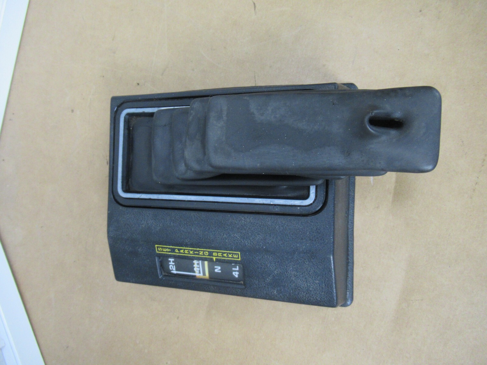 73-91 K5 Blazer Jimmy 73-87 Chevy GMC Truck BLACK Center Floor 4x4 ...