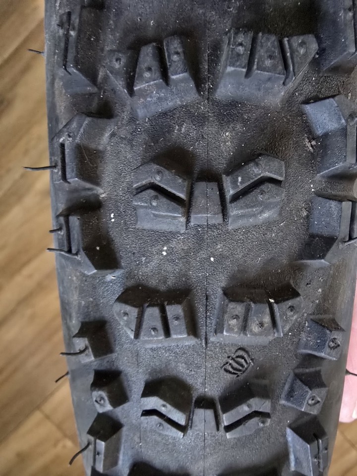 Continental Rubber Queen 26x2.4 Tire | eBay UK