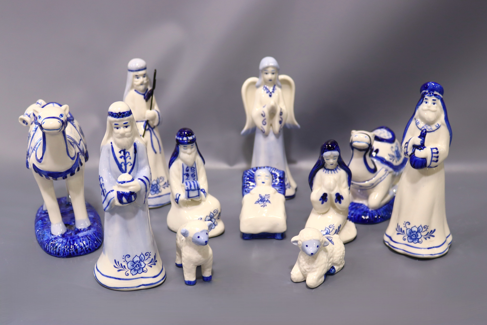 Kurt Adler 1.97 Inch by 6.7-Inch Porcelain Delft Blue 11 Piece Nativity ...