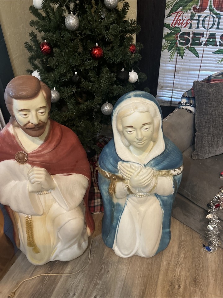 Vintage LARGE 3 Foot 3 Piece Lighted Blow Mold Nativity Set Poloron ...