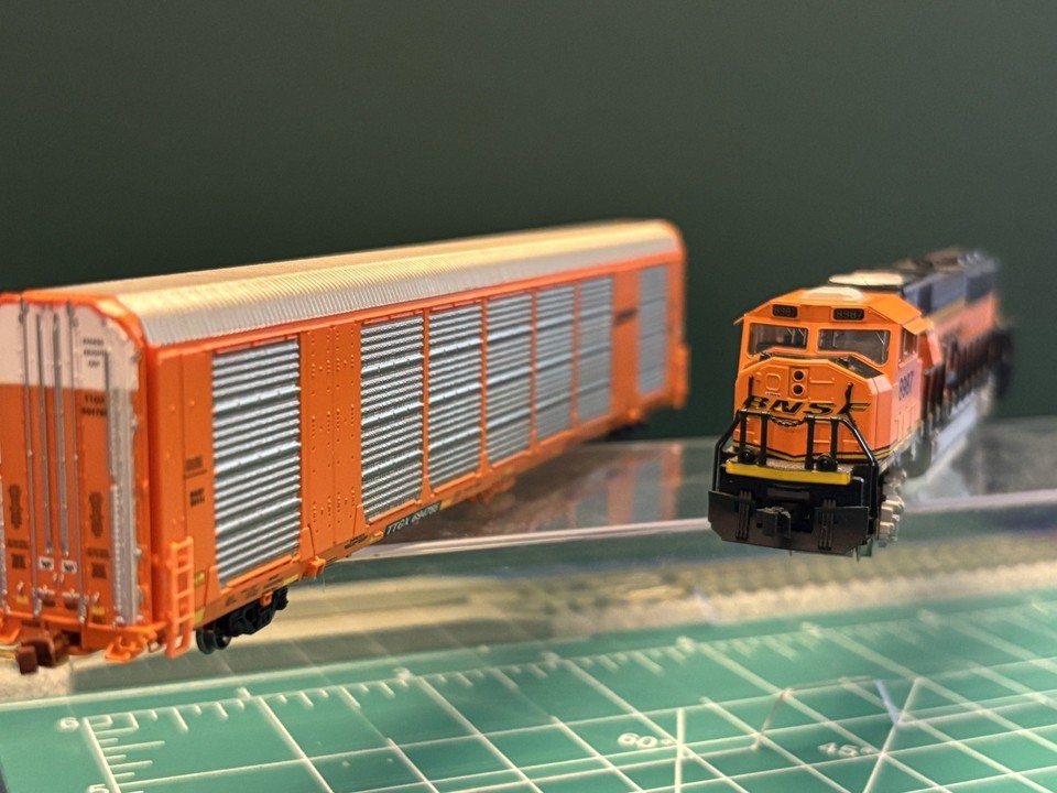 Kato N Scale BNSF Locomotive W/dcc & Scale Trains AutoRack | eBay
