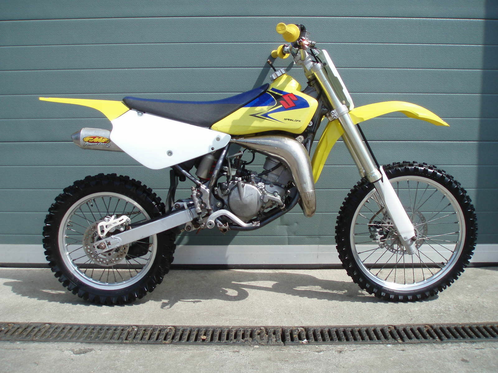 Suzuki RM85 Engine Covers 49pcs Stainless Allen Bolts & Cylinder Dome ...