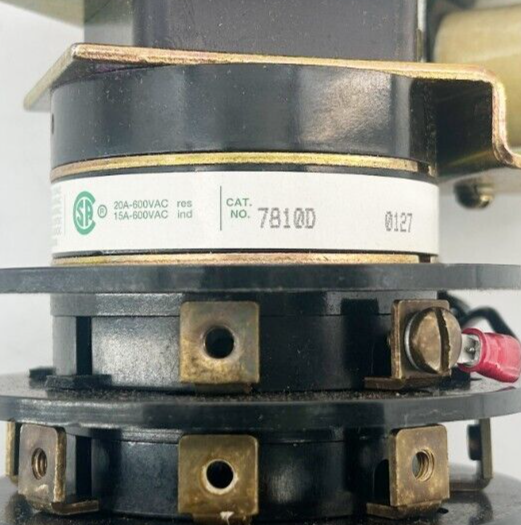 New Electroswitch 7810D Rotary Switch Lockout Relay 125VDC Series 24 ...