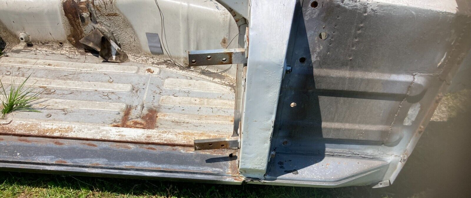 MGB ROADSTER BODY SHELL RUBBER BUMPER MODEL | eBay UK
