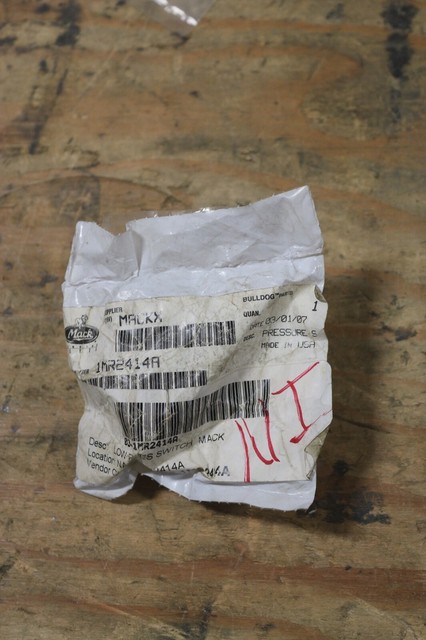 Mack Truck 1MR2414A Low Air Pressure Switch 20791291 for sale online | eBay