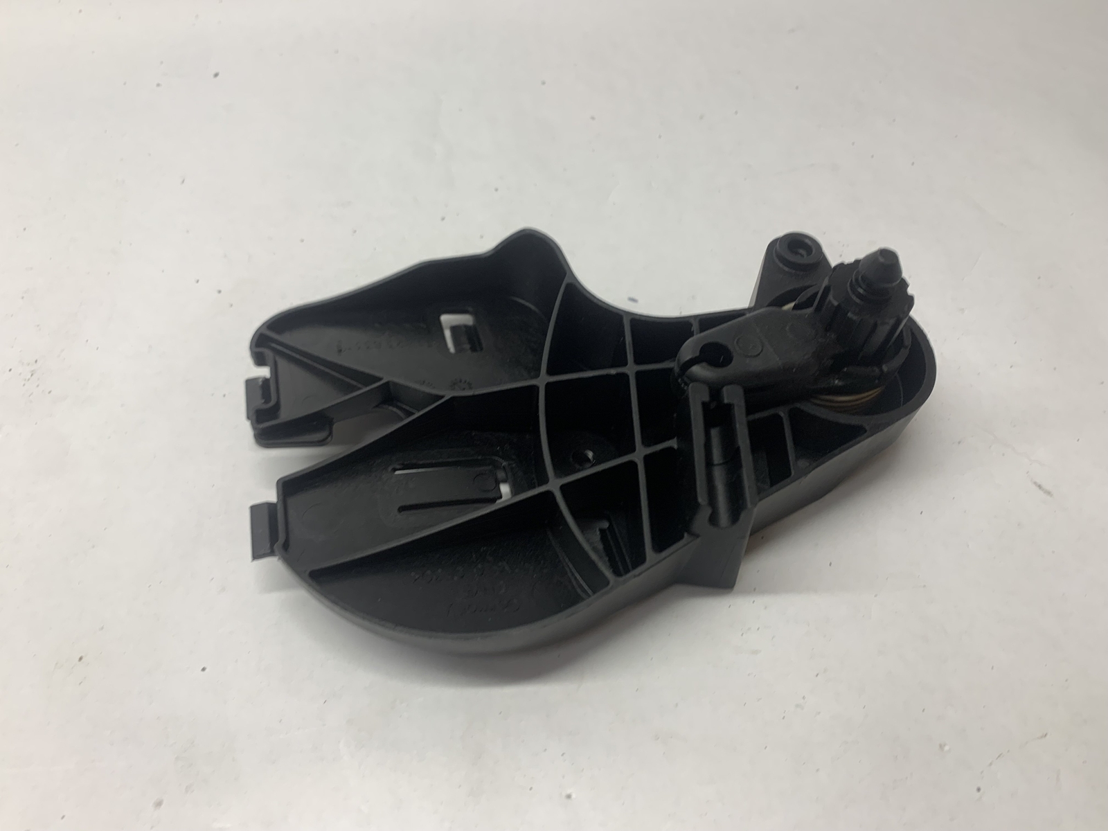 2014 AUDI A6 4G2, C7, 4GC 2.0 TFSI Bonnet Release Handle Bracket ...