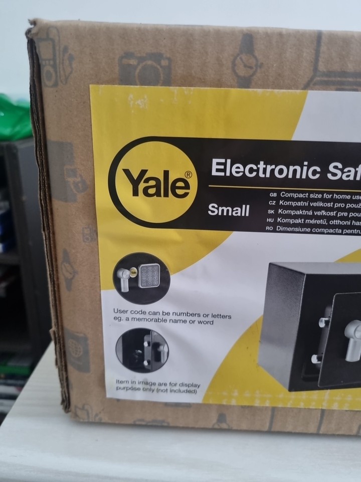 Strong Yale YSV/200/DB1 Value Small Home Compact Safe - Black ...
