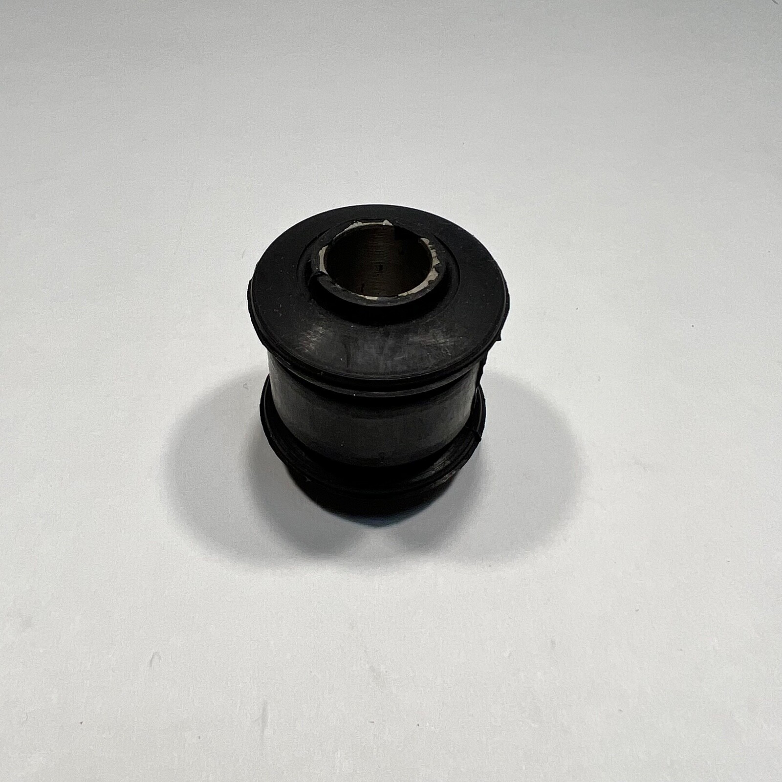 2x Isuzu NPR NQR NPR-HD Stabilizer Bar Mounting Bush for Rear ...