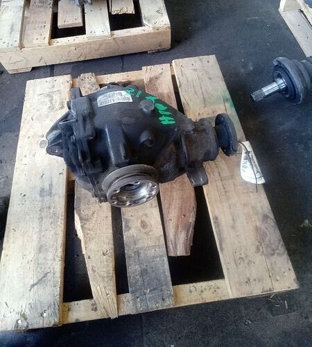 2001-2006 BMW 325i Rear Axle Differential Carrier Assembly AT | Genuine ...