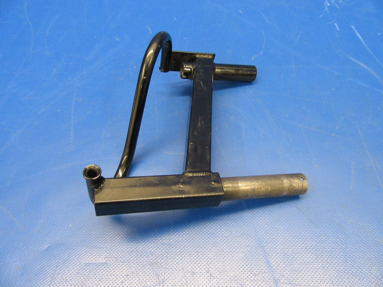 Diamond DA40-180 Rudder Pedal Frame Welded RH P/N 22-2723-12-00 (0219 ...