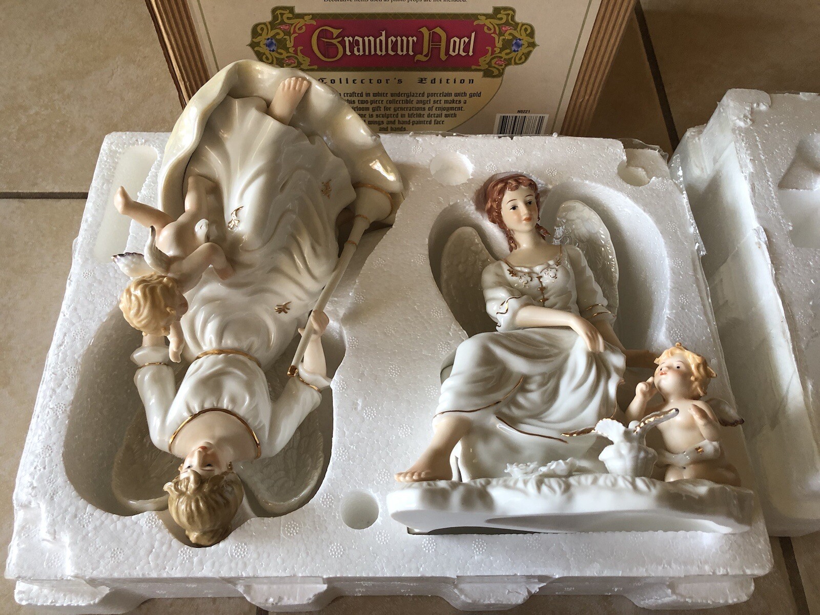 GRANDEUR NOEL 2001 Collector Edition Porcelain Angel Set 2 Piece w/ Box ...