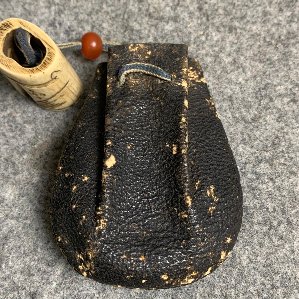 B33920 Antique Japanese Carved Toggle Netsuke with Leather Pouch | eBay