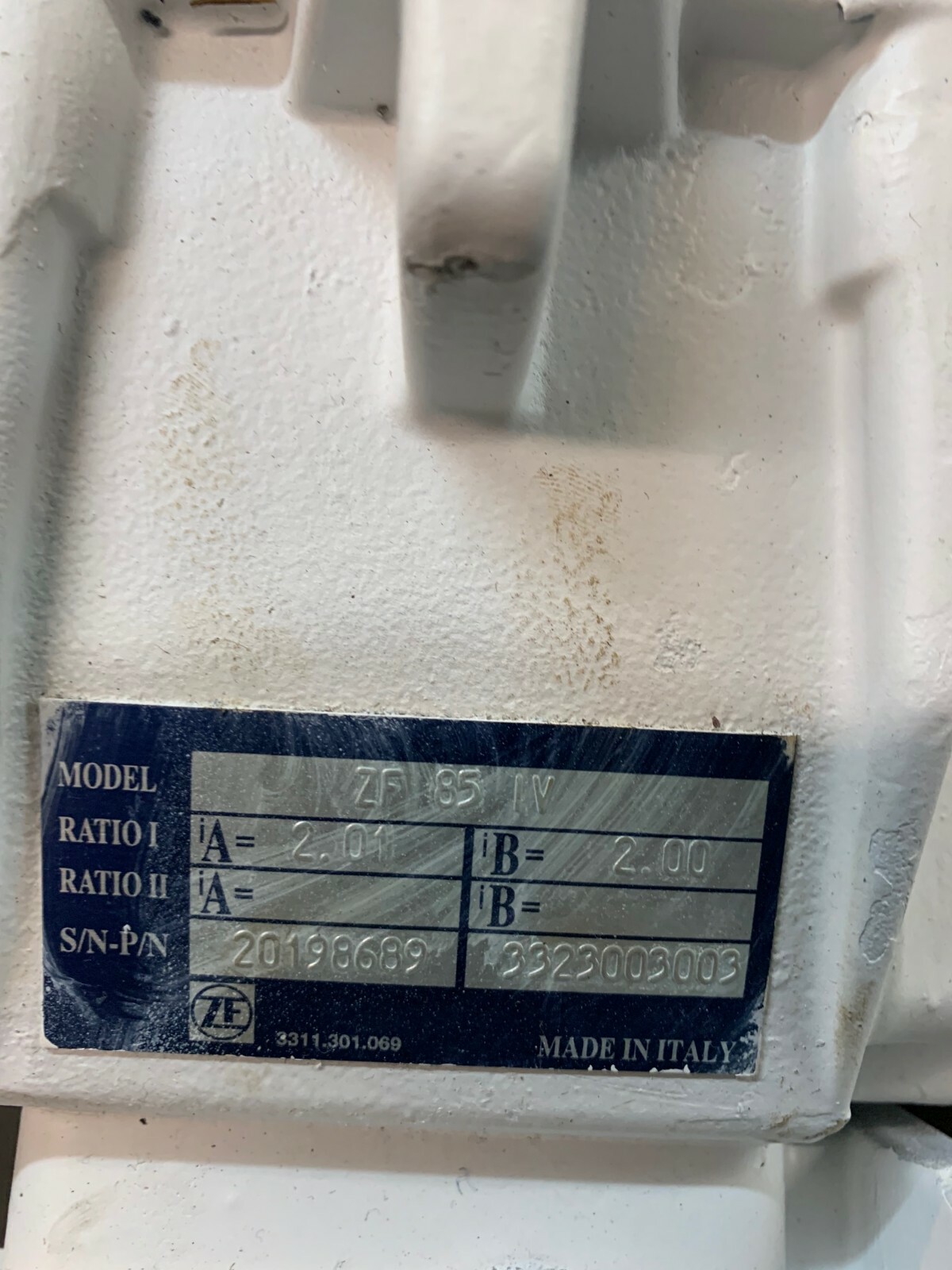 ZF 85 IV Transmission Gear Box with Damper Plat Ratio 2.0:1 12 or 24 ...