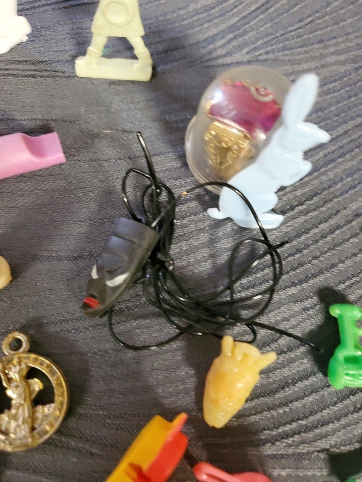 60+ Pc Lot Cracker Jack Premiums Toys Gumball Prizes Charms Etc | eBay