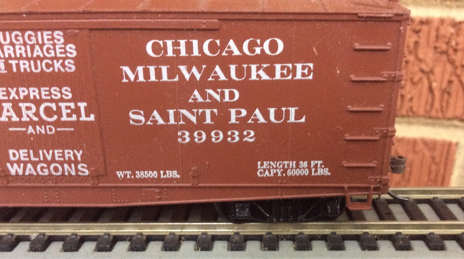 HO Scale Roundhouse 3026 Racine Wagons 36' Old Timer Billboard Boxcar ...