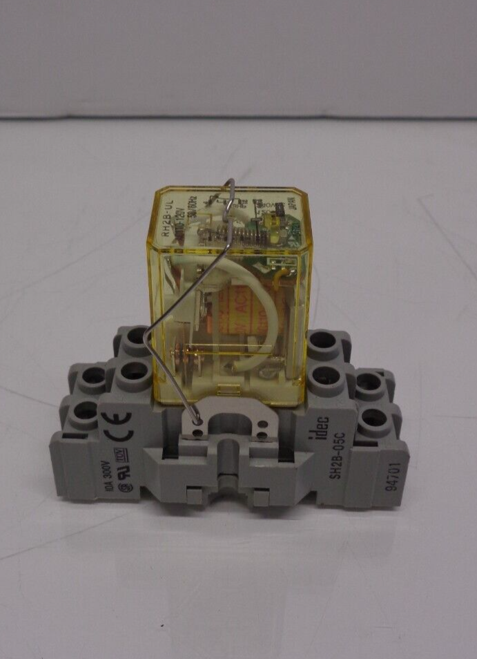 IDEC RH2B-U 110 120 VAC RELAY W SH2B-05C BASE | eBay