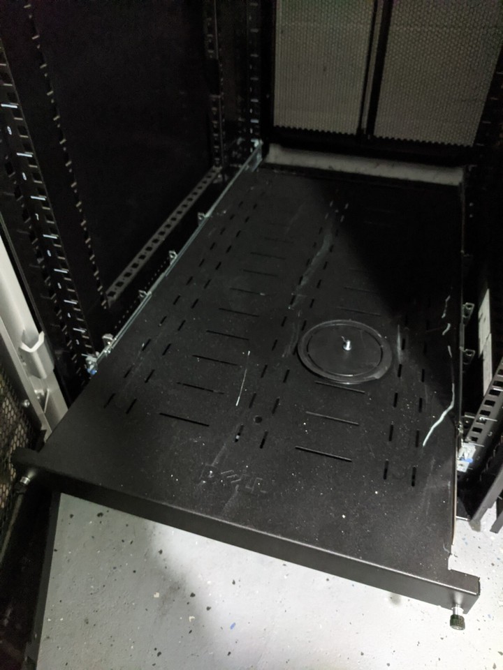 Dell 24U PowerEdge 2420 Server Rack Network Enclosure Cabinet Deep w ...