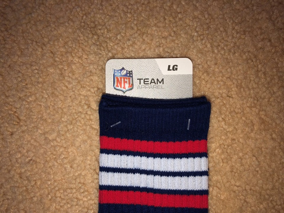 NEW ENGLAND PATRIOTS 4 STRIPE NFL CREW SOCKS NEW LARGE NFL LICENSED ...