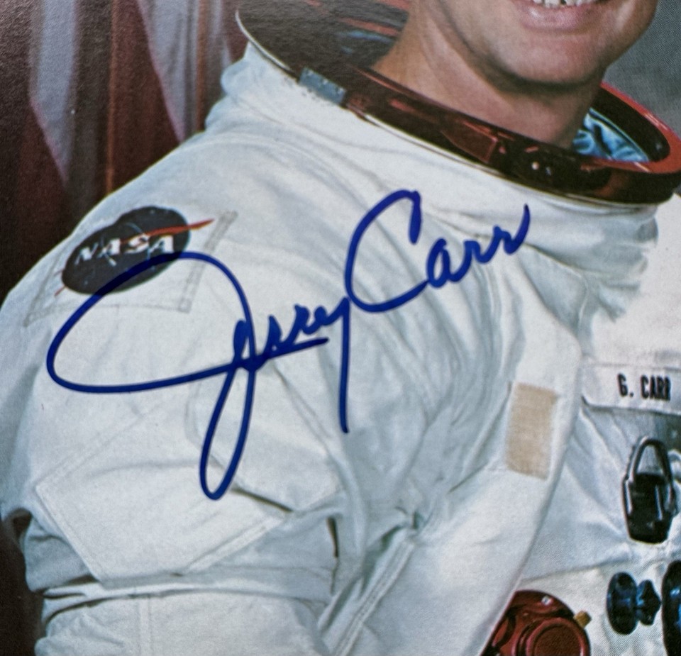NASA astronaut commander Gerald "Jerry" Carr SIGNED Skylab space suit ...