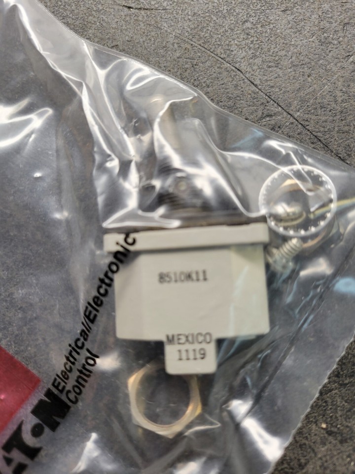 Cutler Hammer 8510K11 Toggle Switch. | eBay