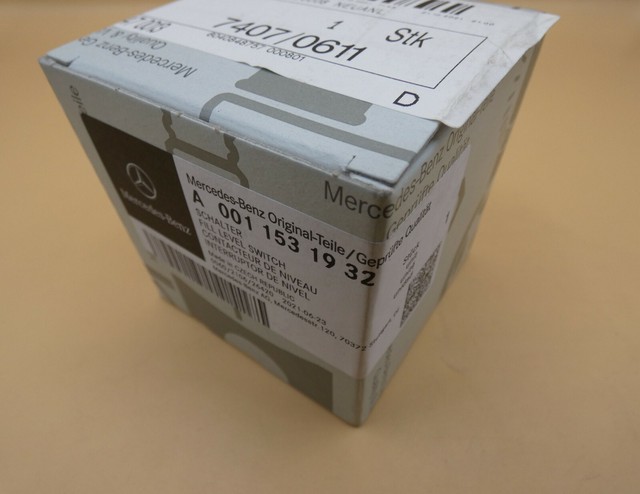 NEU MERCEDES-BENZ A W176 ÖLFÜLLPEGEL-SENSORSCHALTER A0011531932 ...